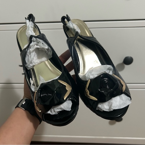 Marc London | Shoes | Marc London Black Floral Accent Wide Width ...